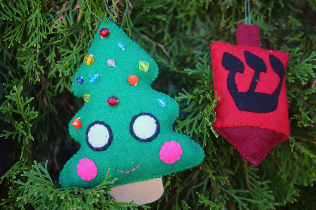 Holiday Hand Sewing: FAMILY Workshop - WELLESLEY – Hipstitch